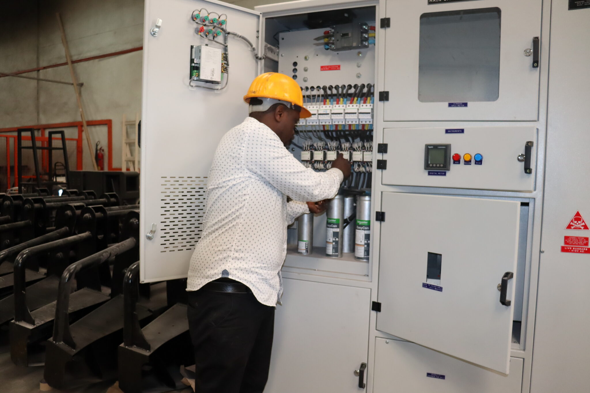 Why you should install an electrical power distribution board - Duff ...