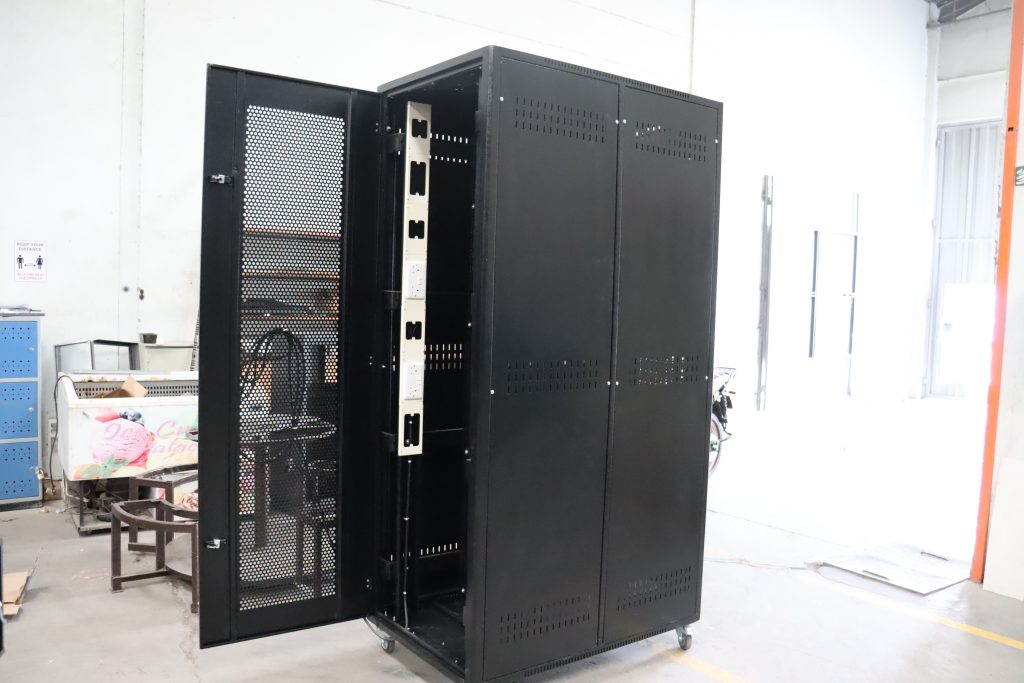 22U Network Data Cabinet 1100x660x660mm - Duff Engineering LTD